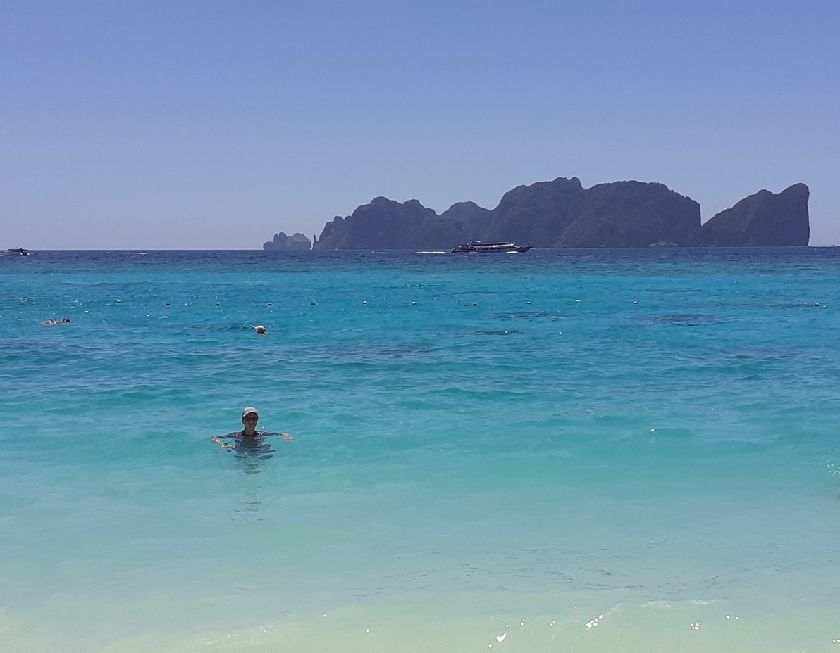 Finding “The Beach” in the Phi Phi Islands – Humphreys Travel